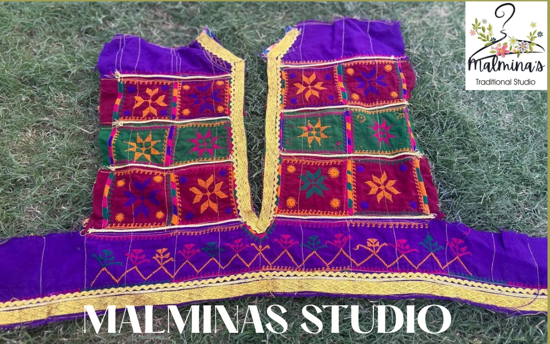 Handcrafted Mirror & Thread Work Sleeves | Malminas Traditional studio